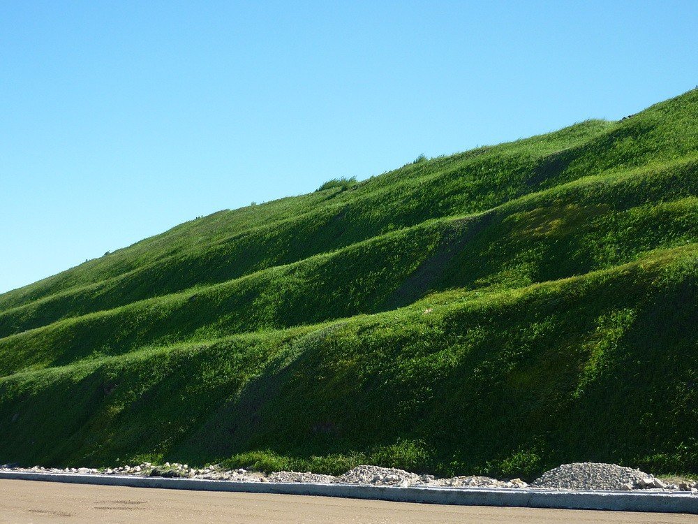 Slope greening technology is gradually heated up - Hengrui Machinery